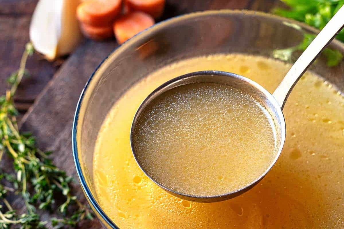 Butcher Housemade Chicken broth 500ml per pack – Flying Butcher